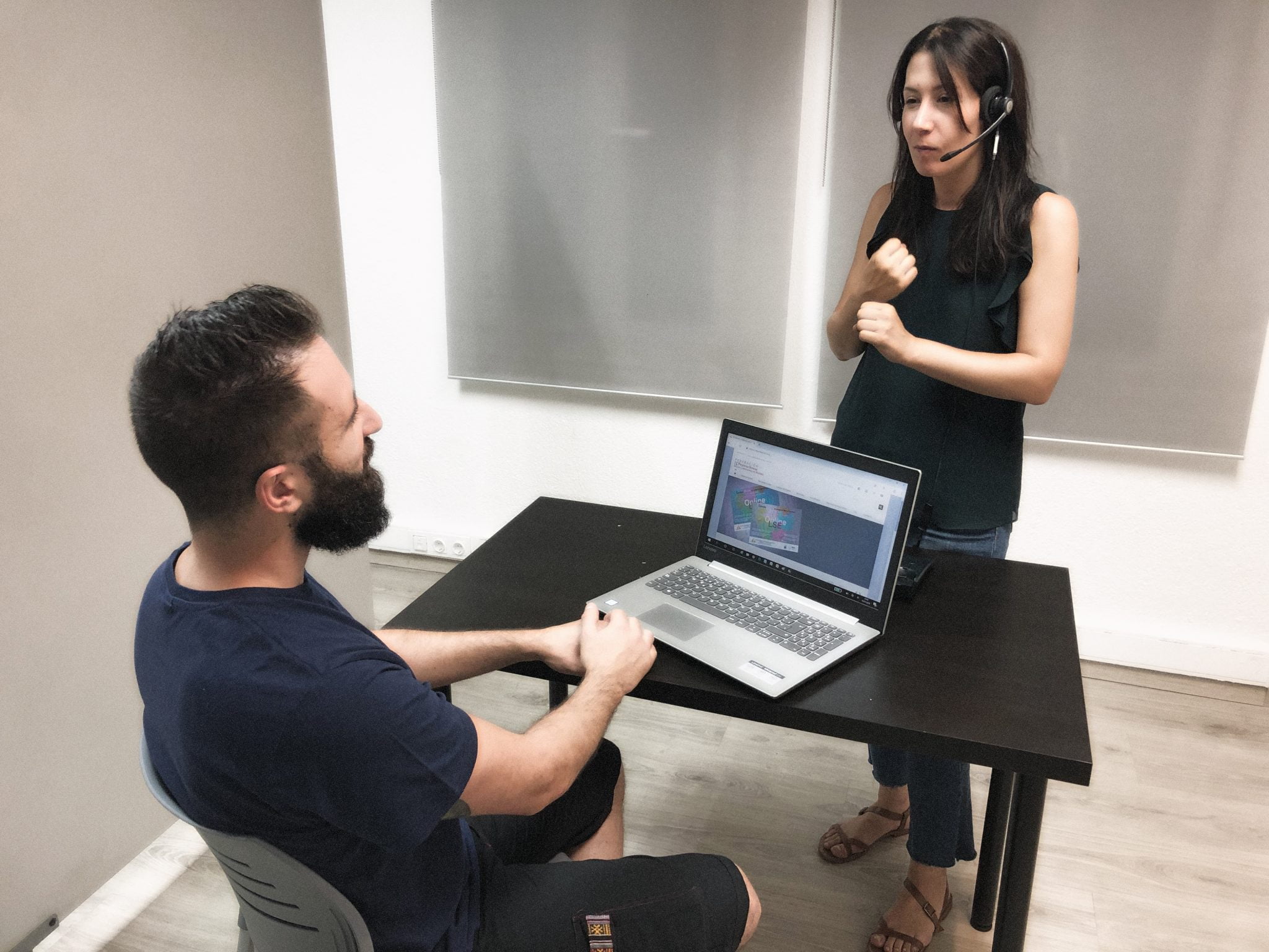 Intérprete de lengua de signos - Profesiones y Estudios, Orientación ...